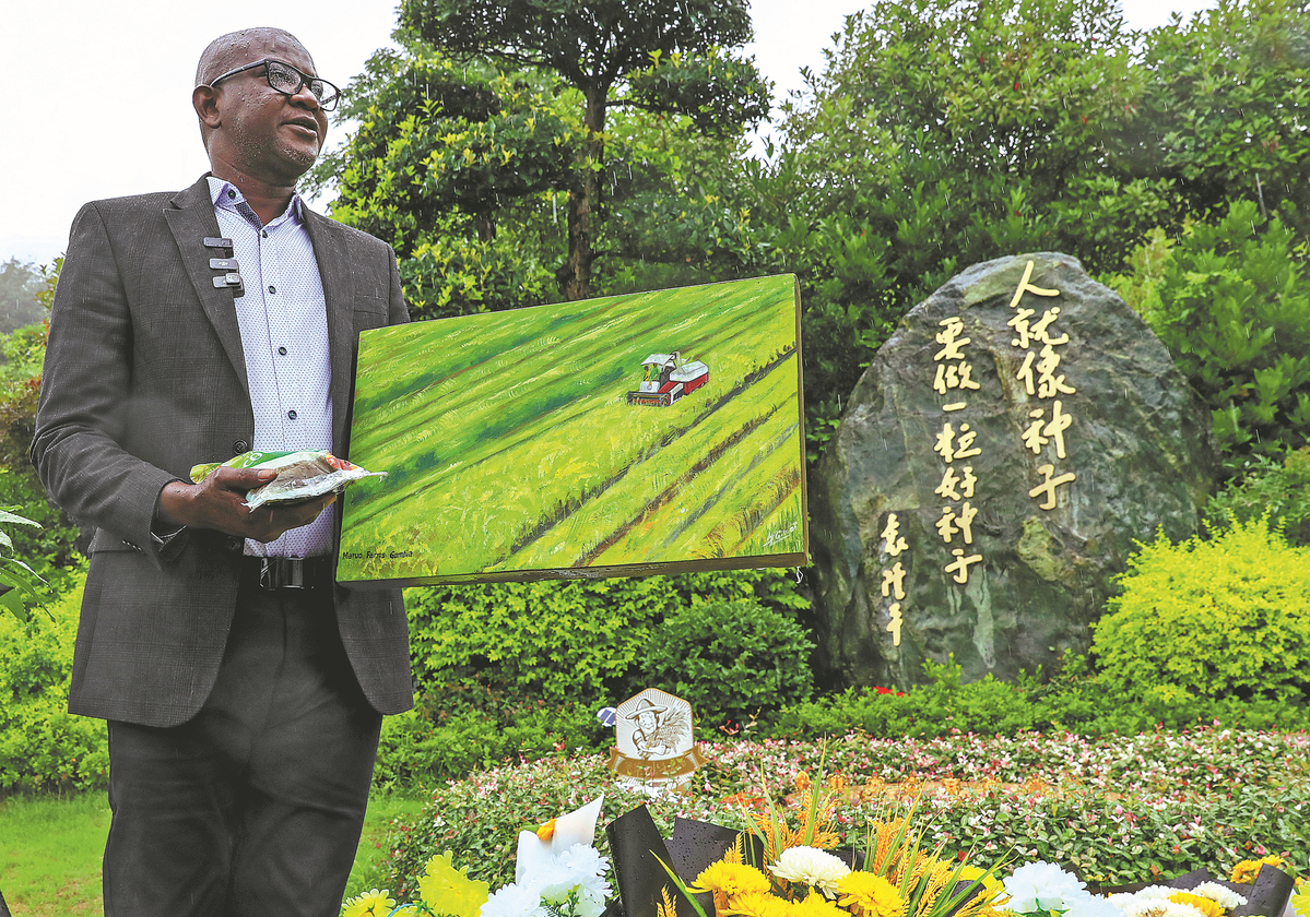 Gambian Farmer Pays Tribute To Chinese Scientist Who Helped Spark A ...